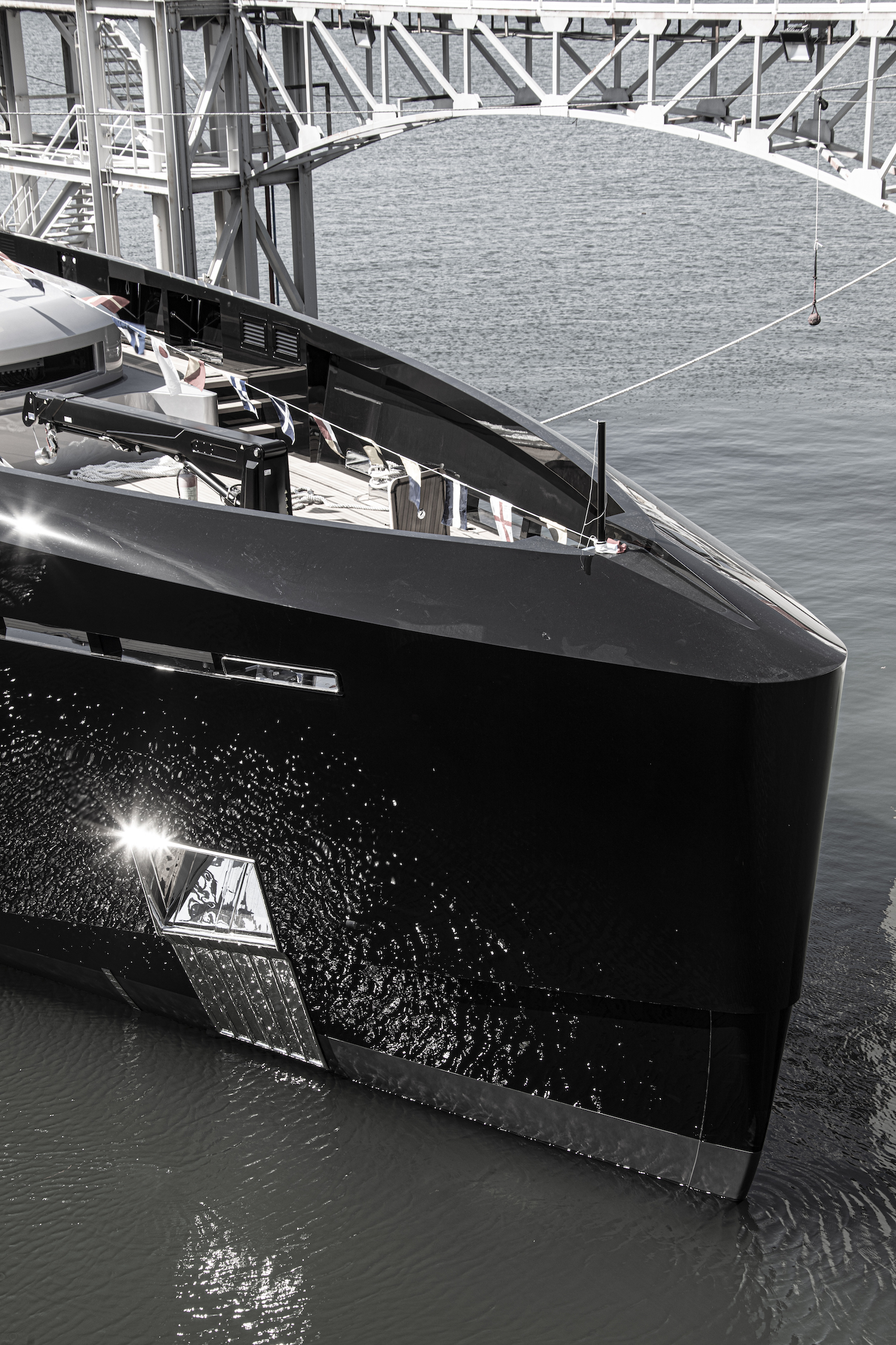 Yacht OLOKUN, Tankoa | CHARTERWORLD Luxury Superyacht Charters